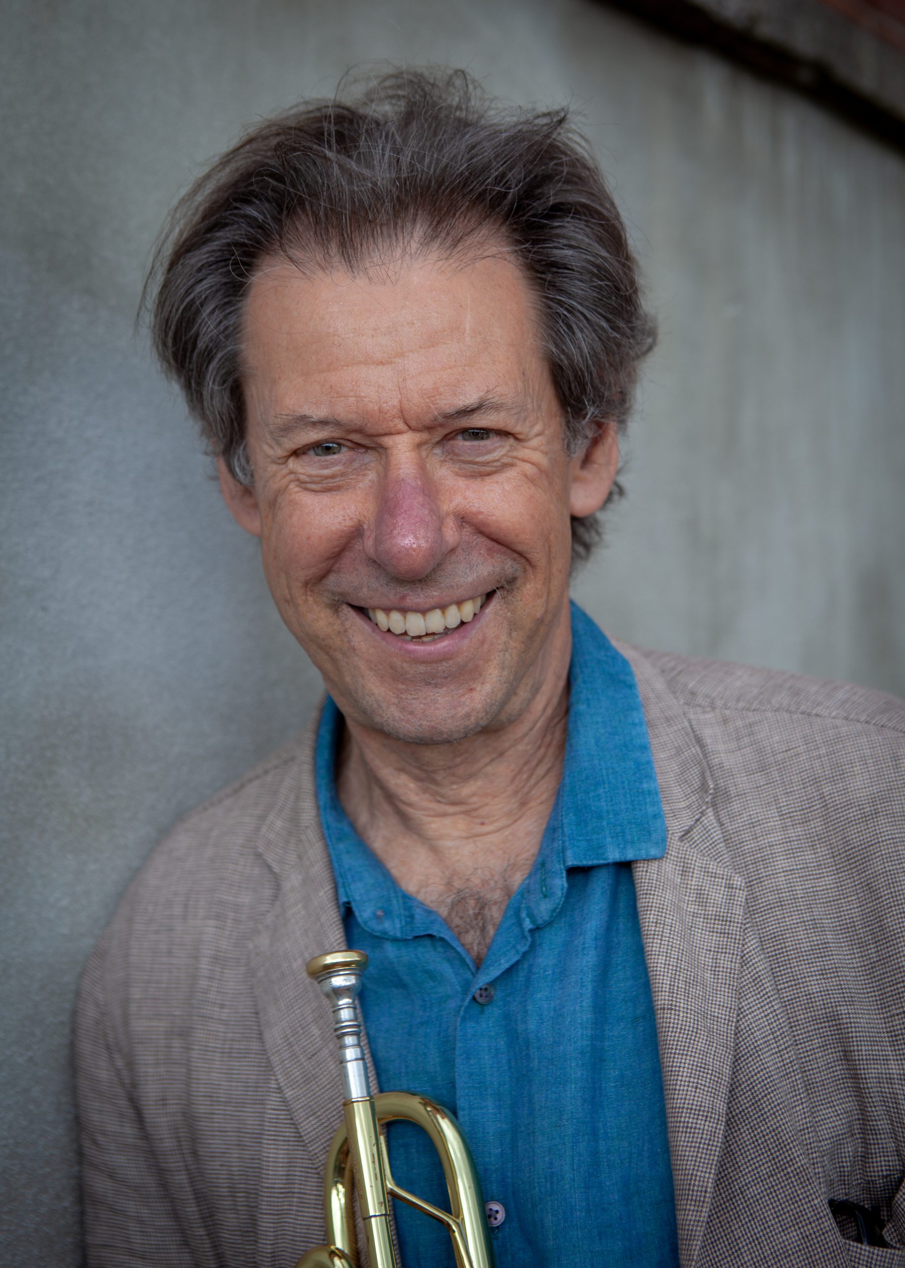 John Wallace Receives the Queen’s Medal for Music 2021 – The Wallace ...